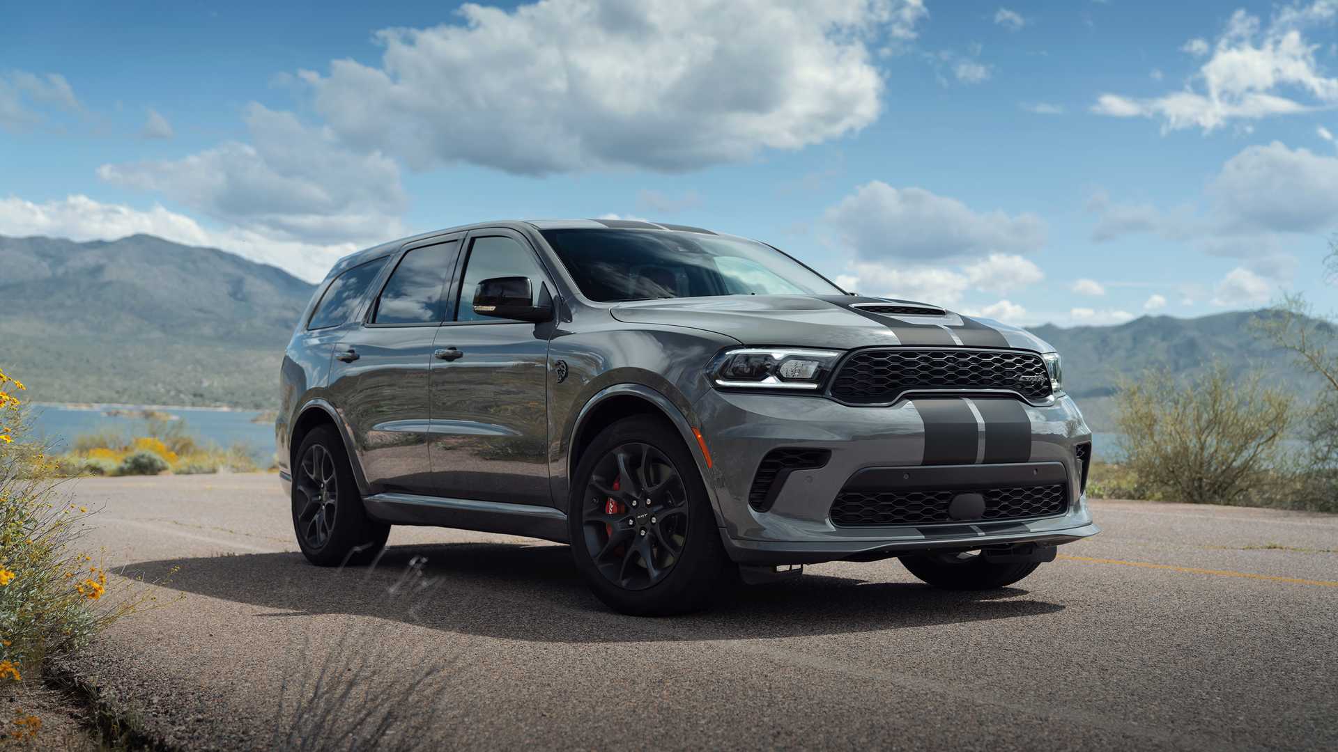 Dodge Durango SRT Hellcat е най-мощният сериен SUV в света